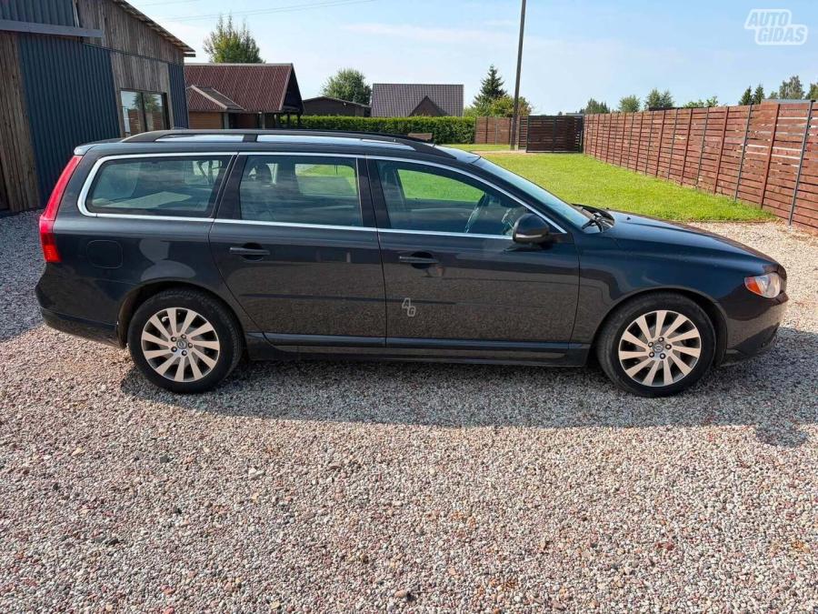 Zaļš Volvo V70 2013 Raseiniai, ar dzinēja tilpumu 2.00 L un nobraukumu 265 tūkst. km par 5400 €, foto 9 vietnē AUTOMOTO.COM.LV