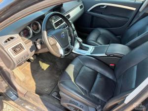 Zaļš Volvo V70 2013 Raseiniai, ar dzinēja tilpumu 2.00 L un nobraukumu 265 tūkst. km par 5400 €, foto 15 vietnē AUTOMOTO.COM.LV