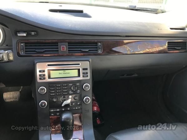 Grey Volvo V70 2009 in Tallinn, with an engine capacity of 2.00 L and mileage of 345 thousand km for 3200 €, photo 7 on AUTOMOTO.COM.LV