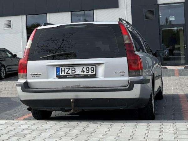 Grey Volvo V70 2002 in Vilnius, with an engine capacity of 2.40 L and mileage of 447 thousand km for 1200 €, photo 6 on AUTOMOTO.COM.LV
