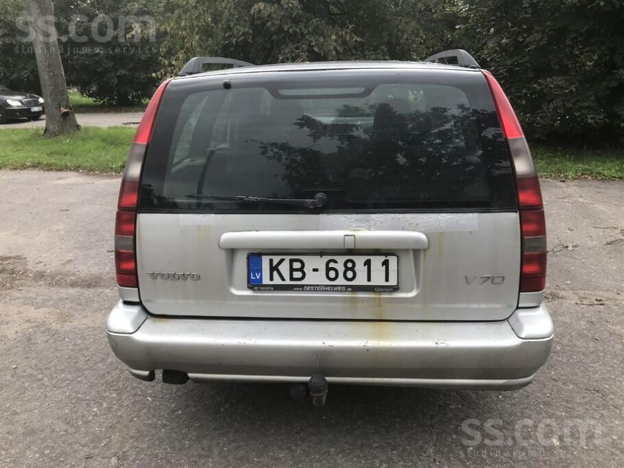 Серый Вольво В70 1999 в Рига, объемом двигателя 2.50 л и пробегом 493 тыс. км за 630 €, фото 3 на AUTOMOTO.COM.LV