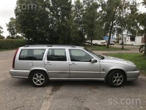 Серый Вольво В70 1999 в Рига, объемом двигателя 2.50 л и пробегом 493 тыс. км за 630 €, фото 4 на AUTOMOTO.COM.LV