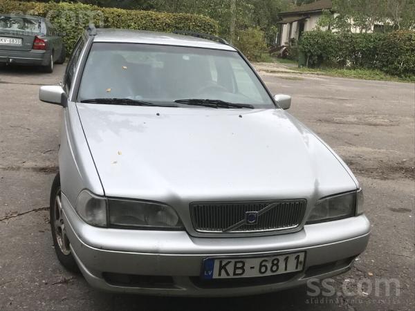 Pelēks Volvo V70 1999 Rīga, ar dzinēja tilpumu 2.50 L un nobraukumu 493 tūkst. km par 630 €, foto 5 vietnē AUTOMOTO.COM.LV