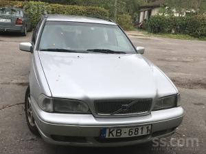 Серый Вольво В70 1999 в Рига, объемом двигателя 2.50 л и пробегом 493 тыс. км за 630 €, фото 5 на AUTOMOTO.COM.LV