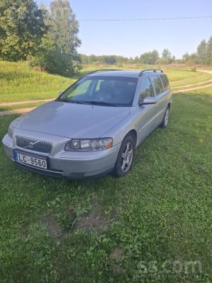 Grey Volvo V70 2006 in Bauska, with an engine capacity of 2.40 L and mileage of 411 thousand km for 2200 €, photo  on AUTOMOTO.COM.LV