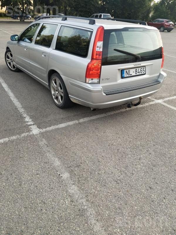 Pelēks Volvo V70 2007 Ogre, ar dzinēja tilpumu 2.40 L un nobraukumu 330 tūkst. km par 3000 €, foto 5 vietnē AUTOMOTO.COM.LV