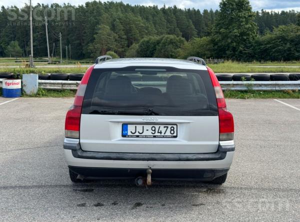 Grey Volvo V70 2001 in Valmiera, with an engine capacity of 2.40 L and mileage of 596 thousand km for 1200 €, photo 6 on AUTOMOTO.COM.LV