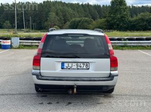 Pelēks Volvo V70 2001 Valmiera, ar dzinēja tilpumu 2.40 L un nobraukumu 596 tūkst. km par 1200 €, foto 6 vietnē AUTOMOTO.COM.LV