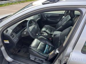 Pelēks Volvo V70 2001 Valmiera, ar dzinēja tilpumu 2.40 L un nobraukumu 596 tūkst. km par 1200 €, foto 7 vietnē AUTOMOTO.COM.LV
