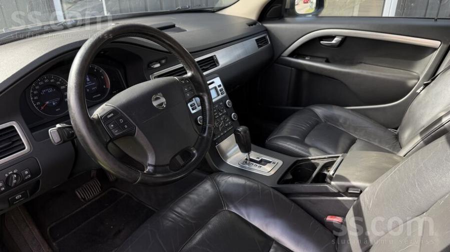 Pelēks Volvo V70 2008 Rīga, ar dzinēja tilpumu 2.40 L un nobraukumu 387 tūkst. km par 2900 €, foto 6 vietnē AUTOMOTO.COM.LV