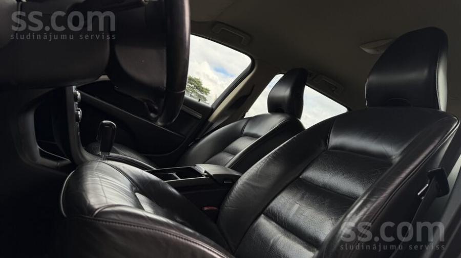 Pelēks Volvo V70 2008 Rīga, ar dzinēja tilpumu 2.40 L un nobraukumu 387 tūkst. km par 2900 €, foto 7 vietnē AUTOMOTO.COM.LV