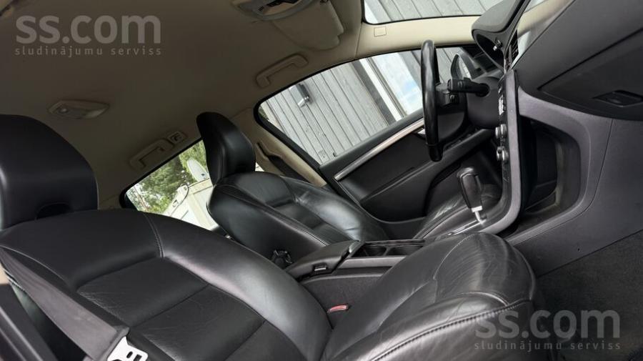 Pelēks Volvo V70 2008 Rīga, ar dzinēja tilpumu 2.40 L un nobraukumu 387 tūkst. km par 2900 €, foto 8 vietnē AUTOMOTO.COM.LV