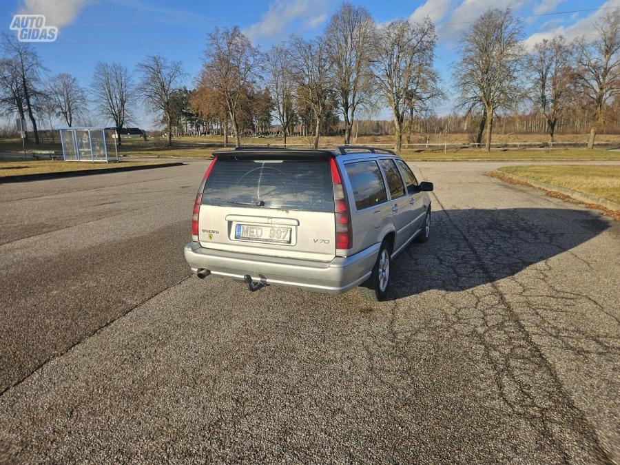 Grey Volvo V70 1998 in Vilnius, with an engine capacity of 2.50 L and mileage of 500 thousand km for 1000 €, photo 7 on AUTOMOTO.COM.LV