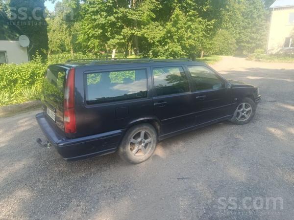 Grey Volvo V70 1998 in Preili, with an engine capacity of 2.50 L and mileage of 336 thousand km for 550 €, photo 4 on AUTOMOTO.COM.LV