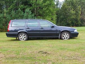 Pelēks Volvo V70 1998 Tallina, ar dzinēja tilpumu 2.50 L un nobraukumu 553 tūkst. km par 2500 €, foto 3 vietnē AUTOMOTO.COM.LV
