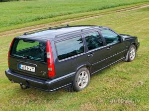Pelēks Volvo V70 1998 Tallina, ar dzinēja tilpumu 2.50 L un nobraukumu 553 tūkst. km par 2500 €, foto 4 vietnē AUTOMOTO.COM.LV