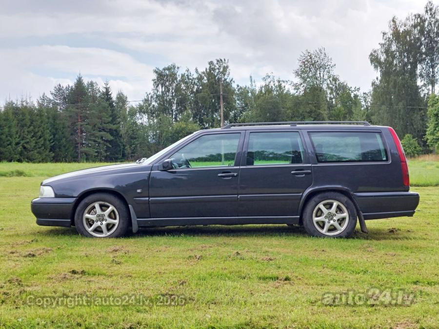 Pelēks Volvo V70 1998 Tallina, ar dzinēja tilpumu 2.50 L un nobraukumu 553 tūkst. km par 2500 €, foto 7 vietnē AUTOMOTO.COM.LV