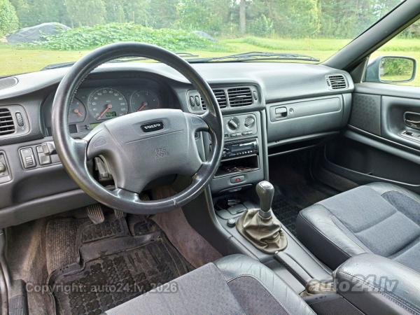 Pelēks Volvo V70 1998 Tallina, ar dzinēja tilpumu 2.50 L un nobraukumu 553 tūkst. km par 2500 €, foto 8 vietnē AUTOMOTO.COM.LV