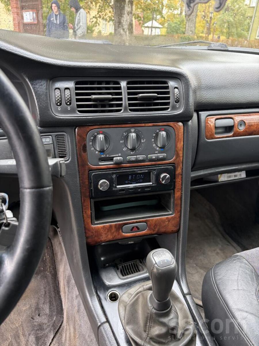 Grey Volvo V70 1998 in Kuldiga, with an engine capacity of 2.50 L and mileage of 431 thousand km for 900 €, photo 8 on AUTOMOTO.COM.LV