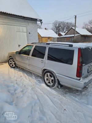 Pelēks Volvo V70 1999 Kauņa, ar dzinēja tilpumu 2.00 L un nobraukumu 450 tūkst. km par 950 €, foto  vietnē AUTOMOTO.COM.LV