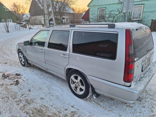 Grey Volvo V70 1999 in Kaunas, with an engine capacity of 2.00 L and mileage of 450 thousand km for 950 €, photo 4 on AUTOMOTO.COM.LV