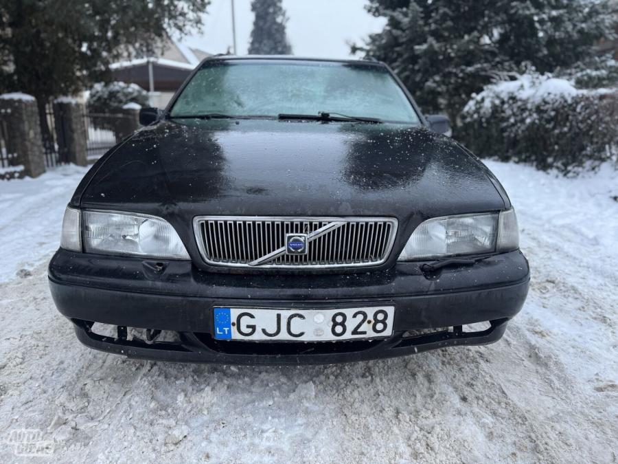 Pelēks Volvo V70 1999 Kauņa, ar dzinēja tilpumu 2.50 L un nobraukumu 365 tūkst. km par 1150 €, foto 3 vietnē AUTOMOTO.COM.LV