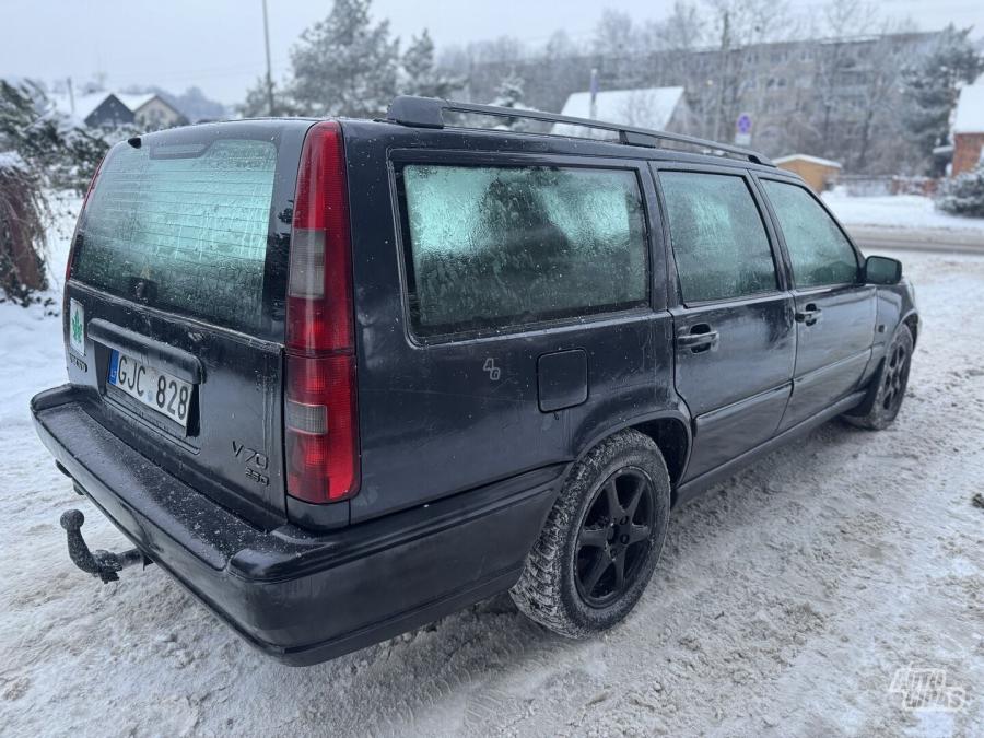 Pelēks Volvo V70 1999 Kauņa, ar dzinēja tilpumu 2.50 L un nobraukumu 365 tūkst. km par 1150 €, foto 8 vietnē AUTOMOTO.COM.LV