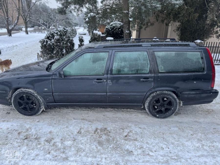 Pelēks Volvo V70 1999 Kauņa, ar dzinēja tilpumu 2.50 L un nobraukumu 365 tūkst. km par 1150 €, foto 11 vietnē AUTOMOTO.COM.LV