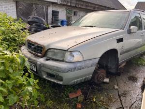 Pelēks Volvo V70 1999 Jurbarkas, ar dzinēja tilpumu 2.40 L un nobraukumu 320 tūkst. km par 3000 €, foto 17 vietnē AUTOMOTO.COM.LV