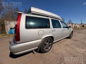 Pelēks Volvo V70 1999 Rīga, ar dzinēja tilpumu 2.50 L un nobraukumu 452 tūkst. km par 3900 €, foto 4 vietnē AUTOMOTO.COM.LV