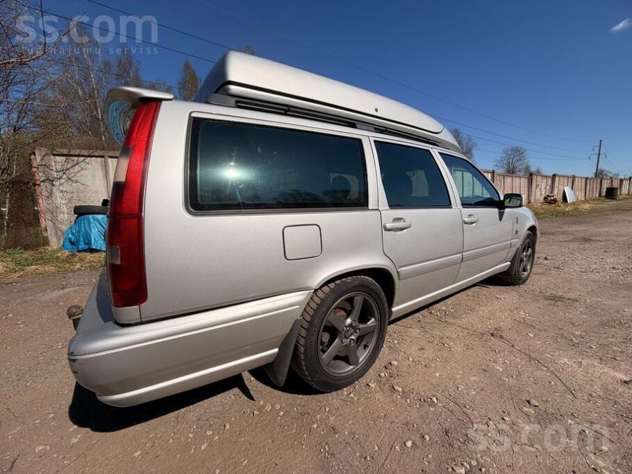 Pelēks Volvo V70 1999 Rīga, ar dzinēja tilpumu 2.50 L un nobraukumu 452 tūkst. km par 3900 €, foto 4 vietnē AUTOMOTO.COM.LV