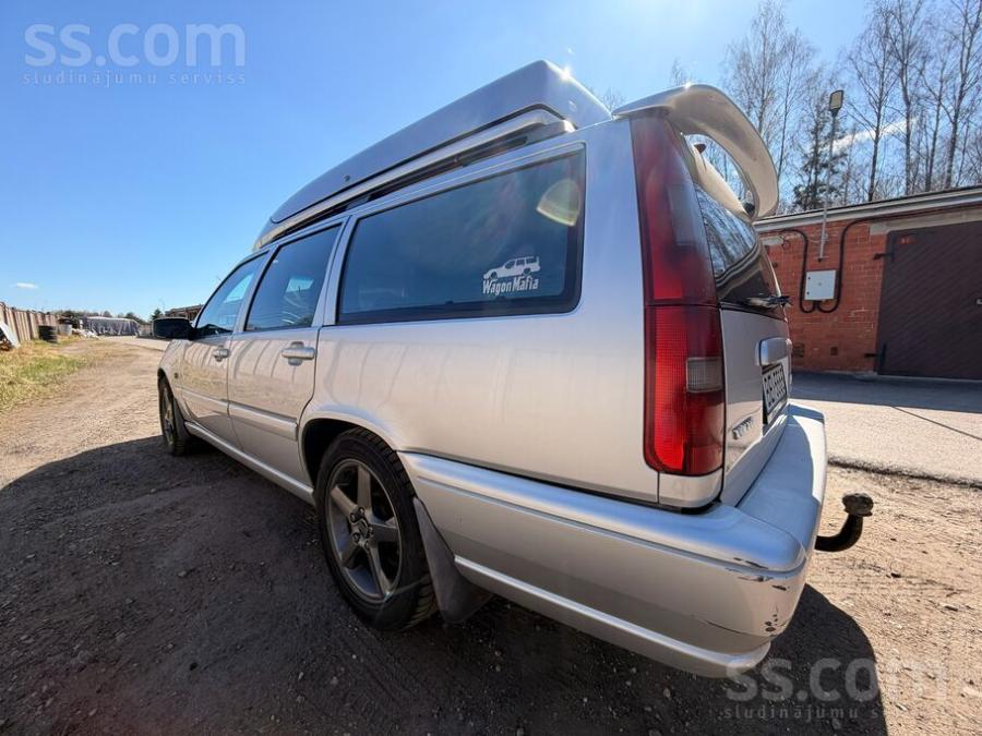 Pelēks Volvo V70 1999 Rīga, ar dzinēja tilpumu 2.50 L un nobraukumu 452 tūkst. km par 3900 €, foto 5 vietnē AUTOMOTO.COM.LV