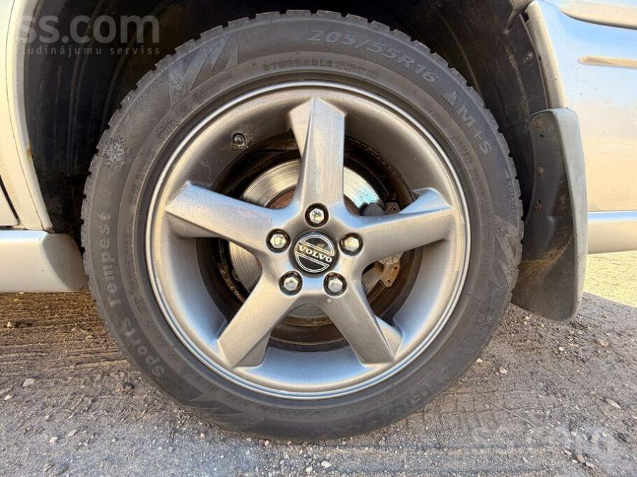 Pelēks Volvo V70 1999 Rīga, ar dzinēja tilpumu 2.50 L un nobraukumu 452 tūkst. km par 3900 €, foto 11 vietnē AUTOMOTO.COM.LV