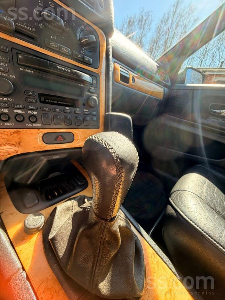 Pelēks Volvo V70 1999 Rīga, ar dzinēja tilpumu 2.50 L un nobraukumu 452 tūkst. km par 3900 €, foto 29 vietnē AUTOMOTO.COM.LV