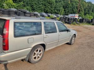 Grey Volvo V70 1999 in Kaunas, with an engine capacity of 2.46 L and mileage of 300 thousand km for 650 €, photo 5 on AUTOMOTO.COM.LV