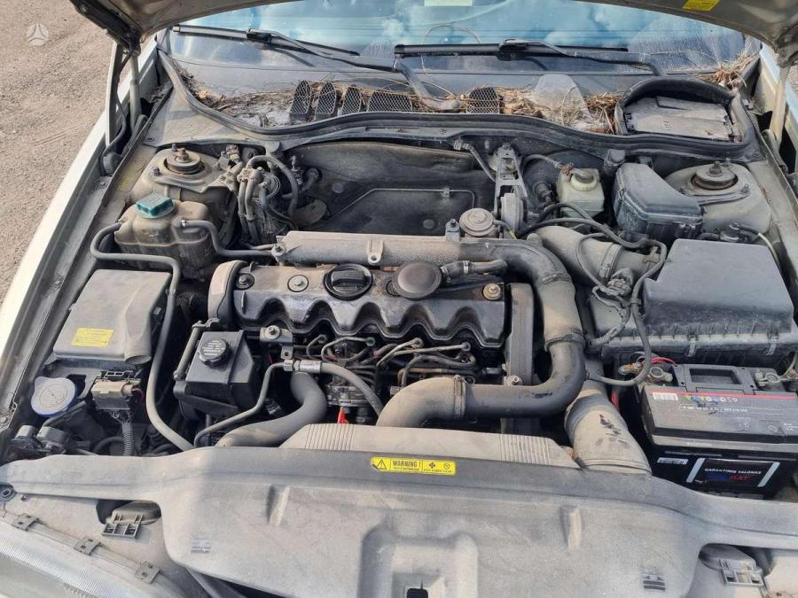 Grey Volvo V70 1999 in Kaunas, with an engine capacity of 2.46 L and mileage of 300 thousand km for 650 €, photo 8 on AUTOMOTO.COM.LV
