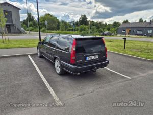 Grey Volvo V70 1999 in Tallinn, with an engine capacity of 2.50 L and mileage of 442 thousand km for 2000 €, photo 4 on AUTOMOTO.COM.LV