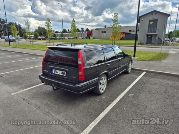 Grey Volvo V70 1999 in Tallinn, with an engine capacity of 2.50 L and mileage of 442 thousand km for 2000 €, photo 4 on AUTOMOTO.COM.LV