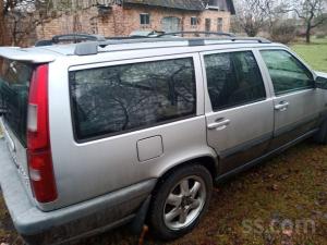 Pelēks Volvo V70 1999 Jelgava, ar dzinēja tilpumu 2.40 L un nobraukumu 280 tūkst. km par 3500 €, foto  vietnē AUTOMOTO.COM.LV