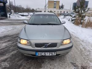 Grey Volvo V70 2000 in Vilnius, with an engine capacity of 2.50 L and mileage of 471 thousand km for 600 €, photo 3 on AUTOMOTO.COM.LV