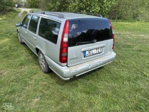 Grey Volvo V70 2000 in Vilnius, with an engine capacity of 2.50 L and mileage of 512 thousand km for 555 €, photo 7 on AUTOMOTO.COM.LV