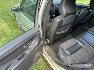 Grey Volvo V70 2000 in Vilnius, with an engine capacity of 2.50 L and mileage of 512 thousand km for 555 €, photo 14 on AUTOMOTO.COM.LV
