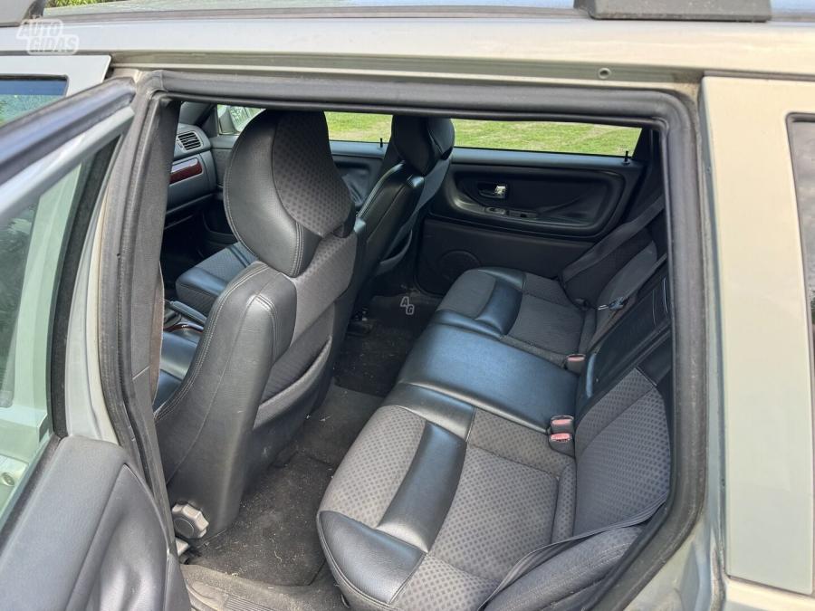 Grey Volvo V70 2000 in Vilnius, with an engine capacity of 2.50 L and mileage of 512 thousand km for 555 €, photo 15 on AUTOMOTO.COM.LV