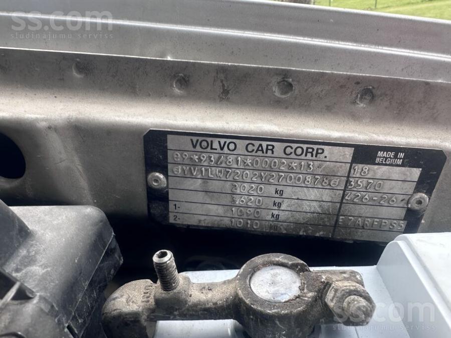 Pelēks Volvo V70 2000 Rēzekne, ar dzinēja tilpumu 2.50 L un nobraukumu 417 tūkst. km par 550 €, foto 3 vietnē AUTOMOTO.COM.LV