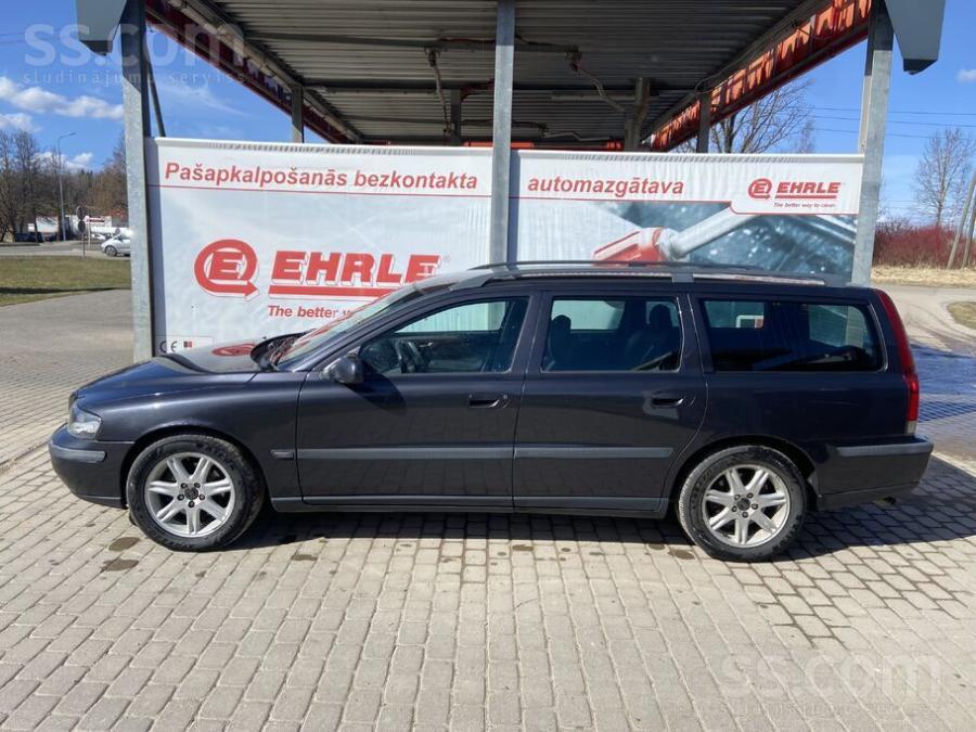 Pelēks Volvo V70 2000 Balvi, ar dzinēja tilpumu 2.50 L un nobraukumu 0 tūkst. km par 1450 €, foto 3 vietnē AUTOMOTO.COM.LV