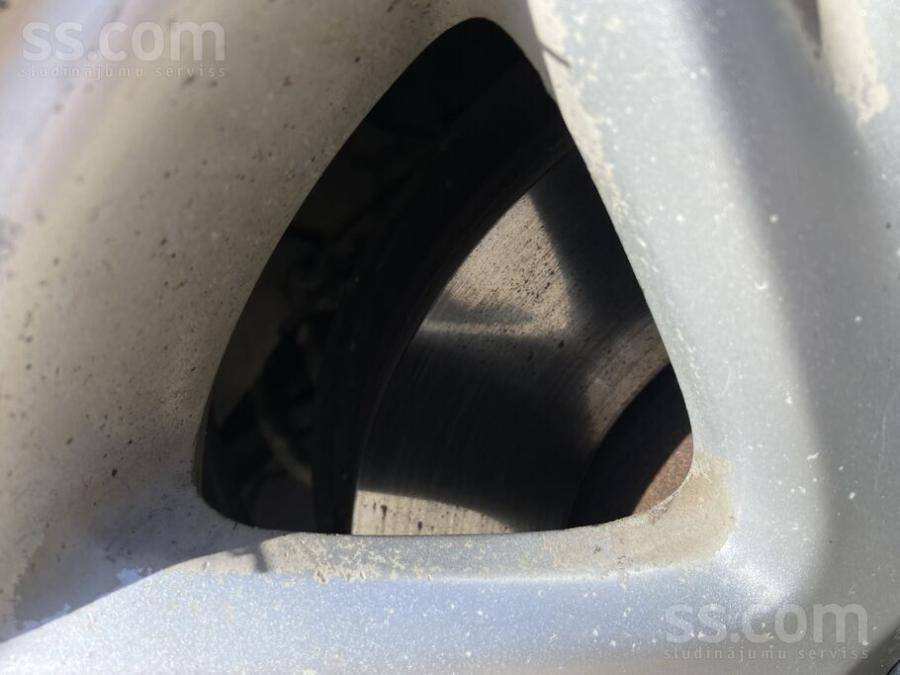 Pelēks Volvo V70 2000 Balvi, ar dzinēja tilpumu 2.50 L un nobraukumu 0 tūkst. km par 1450 €, foto 13 vietnē AUTOMOTO.COM.LV