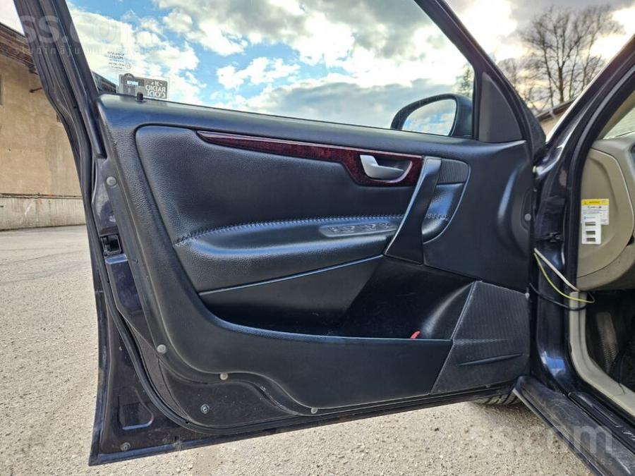 Pelēks Volvo V70 2000 Jēkabpils, ar dzinēja tilpumu 2.50 L un nobraukumu 405 tūkst. km par 2900 €, foto 8 vietnē AUTOMOTO.COM.LV