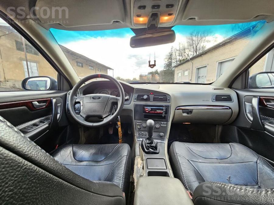 Pelēks Volvo V70 2000 Jēkabpils, ar dzinēja tilpumu 2.50 L un nobraukumu 405 tūkst. km par 2900 €, foto 10 vietnē AUTOMOTO.COM.LV