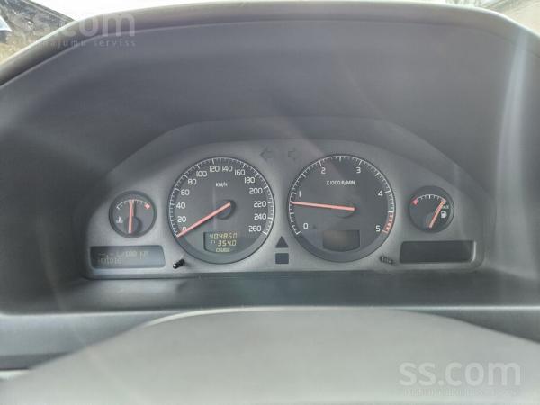 Grey Volvo V70 2000 in Jekabpils, with an engine capacity of 2.50 L and mileage of 405 thousand km for 2900 €, photo 10 on AUTOMOTO.COM.LV