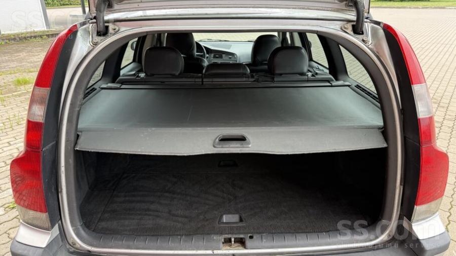 Pelēks Volvo V70 2000 Rīga, ar dzinēja tilpumu 2.50 L un nobraukumu 439 tūkst. km par 1300 €, foto 16 vietnē AUTOMOTO.COM.LV